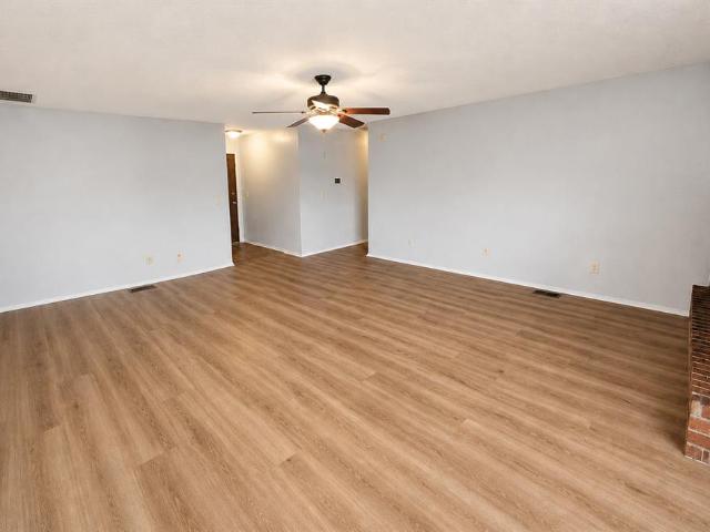 10444 Fairfax Lane