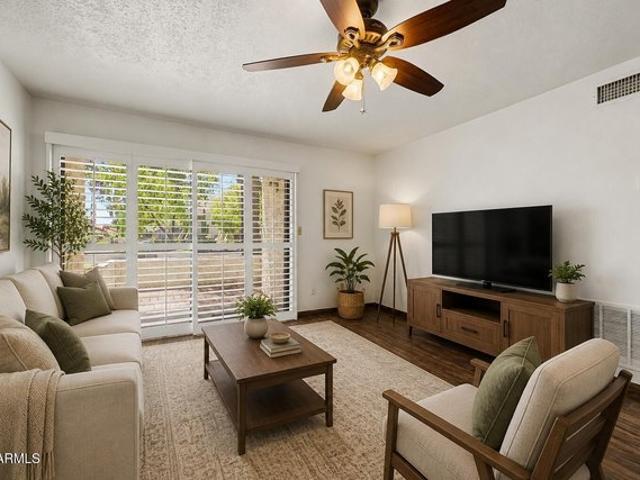 10444 N 69th St Apt 109, Paradise Valley, AZ 85253
