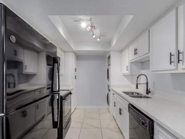 10444 N 69th Street # Apt 206