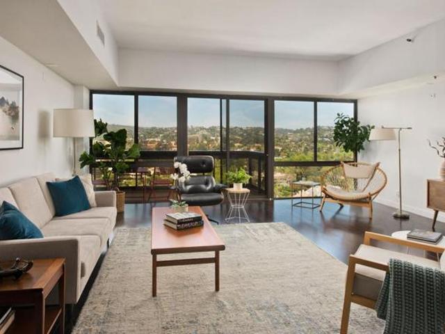 10445 Wilshire Blvd #1703, Los Angeles, CA 90024