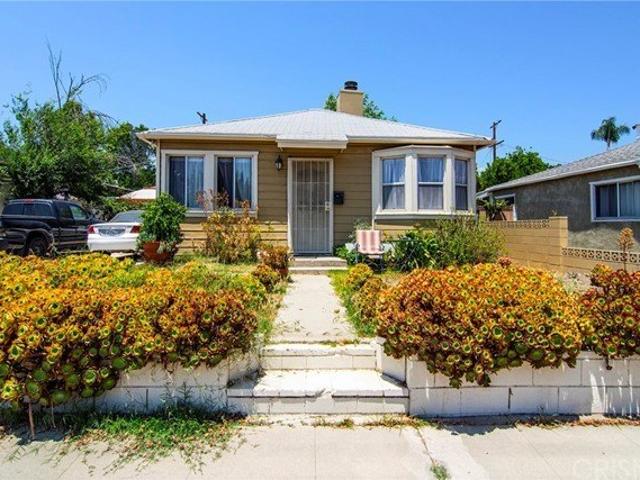 10445 Chandler Blvd, North Hollywood, CA 91601