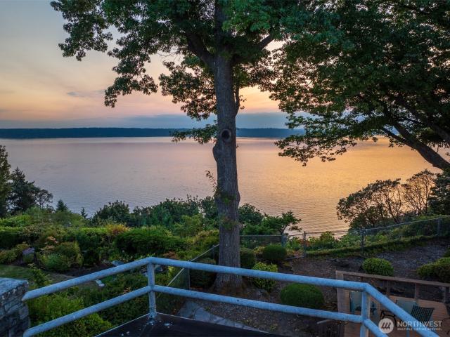 10445 Marine View Dr SW, Seattle, WA 98146 | MLS #2498 | Compass