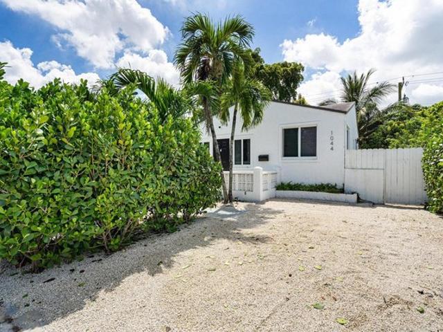 1044 NW 60th St, Miami, FL 33127