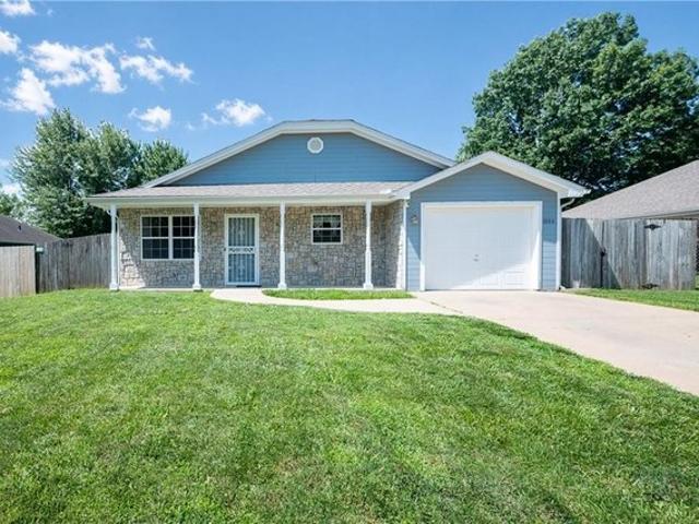 1044 Arrowhead Rdg, Independence, MO 64056