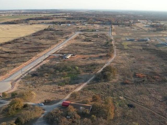 1044 Carnegie Rd, Poolville, TX 76487
