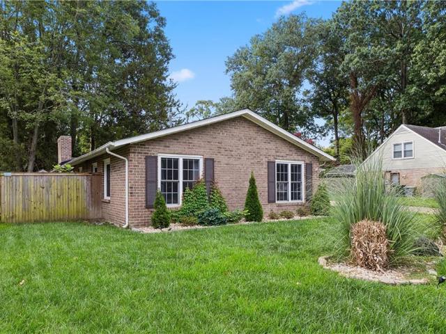 1044 Clipper DR
