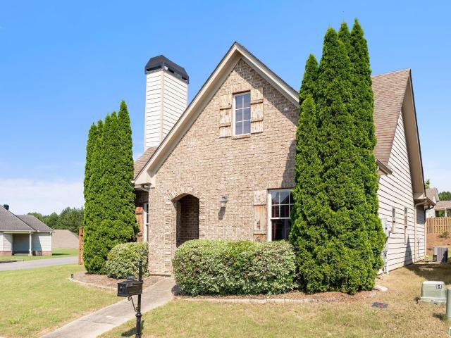 1044 Crawford Court
