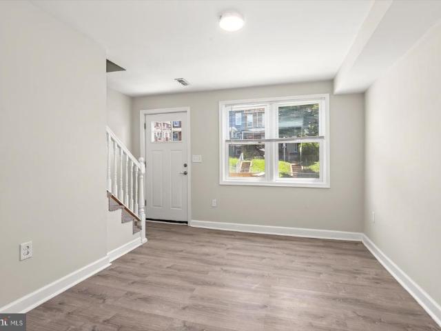 1044 Ellicott Driveway