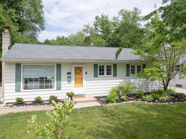 1044 Ellsworth Dr, Akron, OH 44313