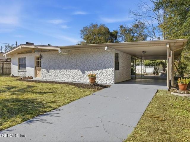 1044 Hillock Dr E, Jacksonville, FL 32221