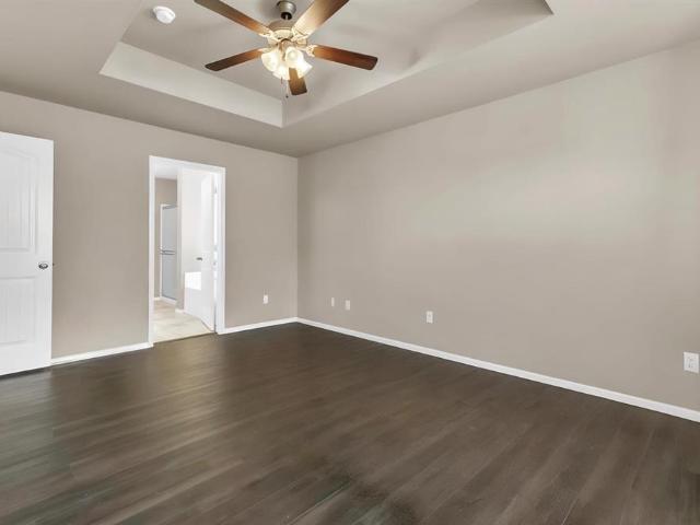 1044 Holly Anne Ln, Aubrey, TX 76227 | MLS #21306