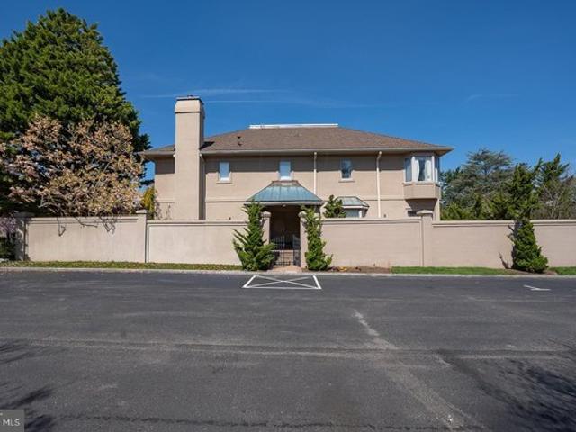 1044 Lindy Ln Unit 10 44, Bala Cynwyd, PA 19004
