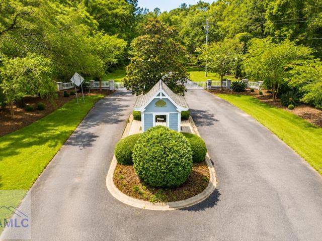 1044 Plantation Court