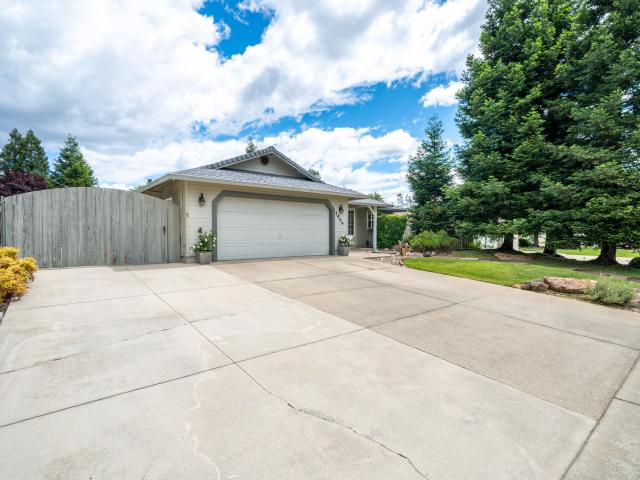 1044 Riviera Drive