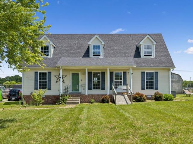 1044 Robert Elder Ct, Cedar Hill, TN 37032