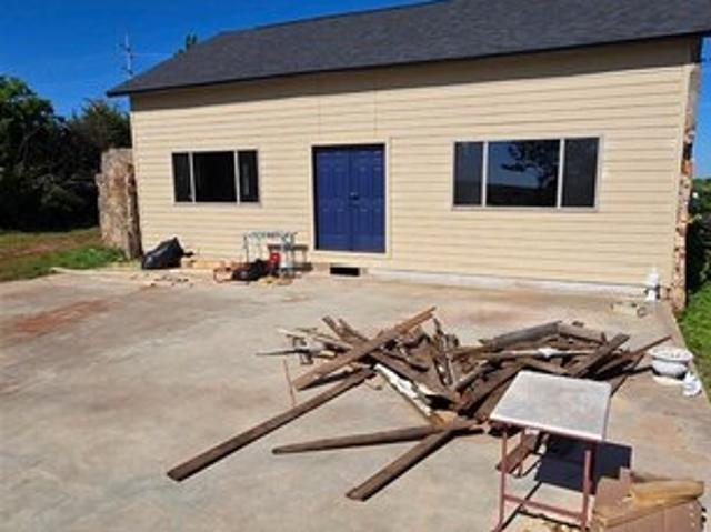 1044 S 4th St, Perry, OK 73077