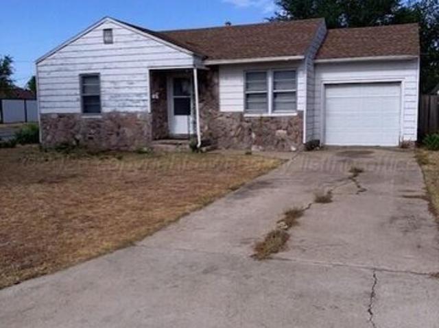 1044 S Wells St, Pampa, TX 79065