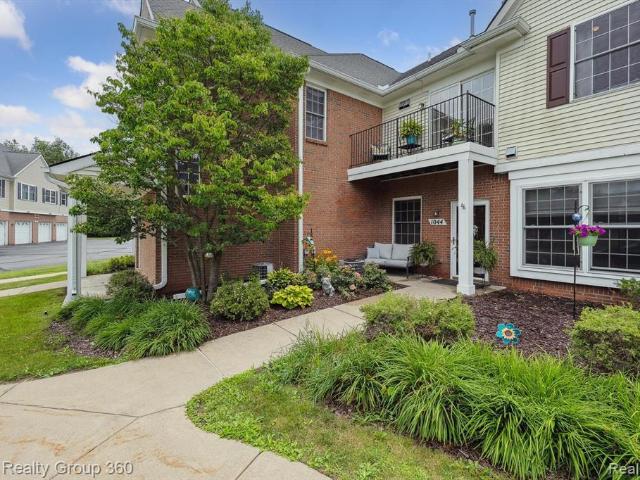 1044 Shiawassee Circle