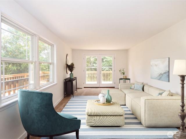 1044 th Avenue S