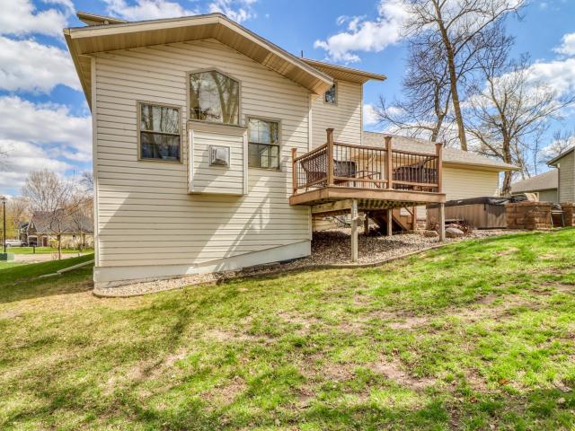 1044 Villa Lane
