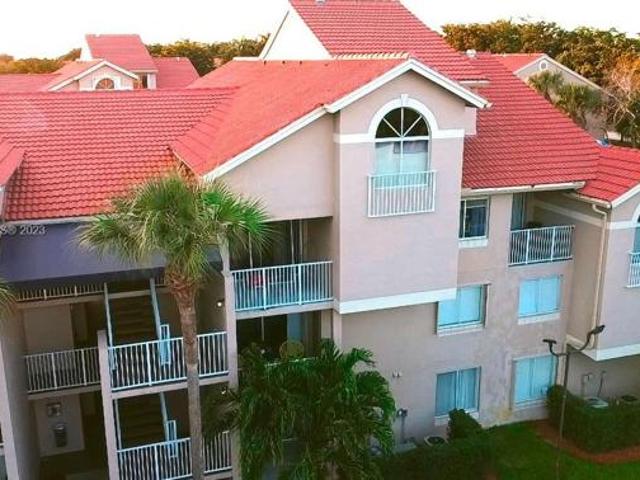 10450 157th Ct SW #205, Miami, FL 33196