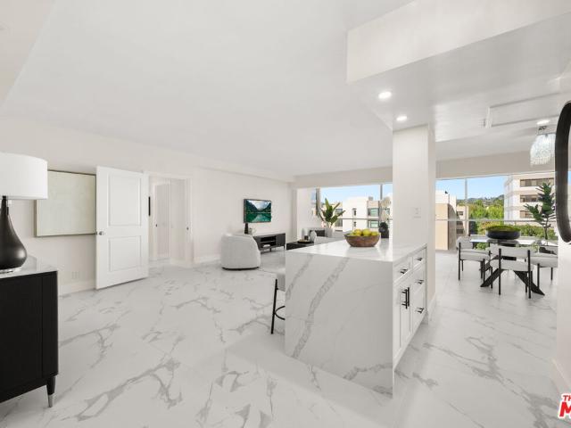 10450 Wilshire Blvd, Unit 5G, Los Angeles, CA 90024 | MLS #25608 | Compass