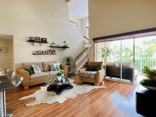 10451 157th Pl SW #201, Miami, FL 33196