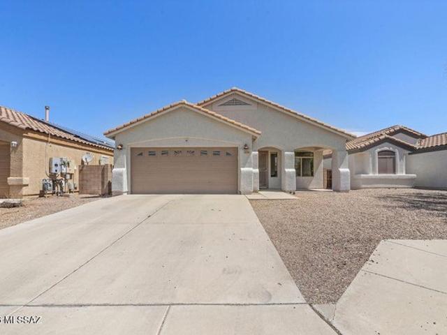 10451 E Oakbrook St, Tucson, AZ 85747