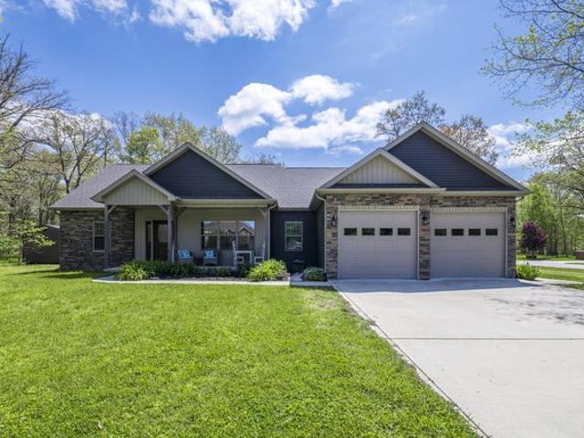 10451 Mattie Ln, Wheatfield, IN 46392