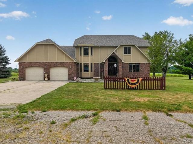 10454 E Bristol Rd, Davison, MI 48423
