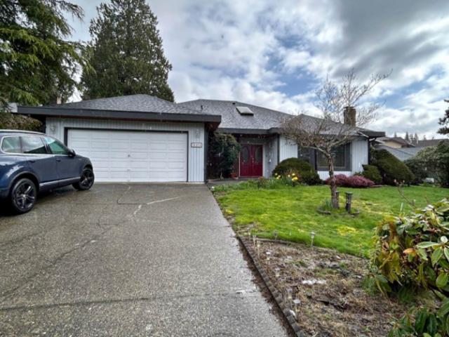 10454 Fraserglen Dr, 4 beds, 2 full baths