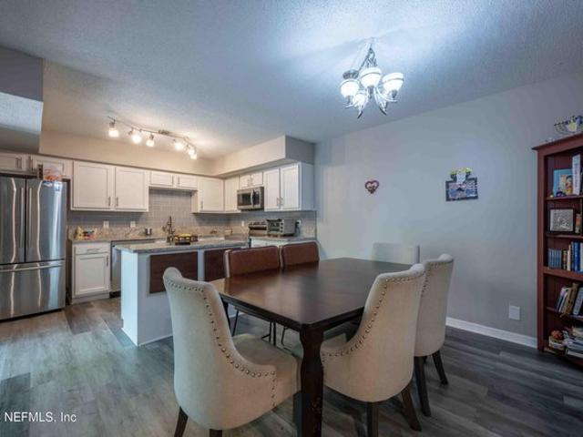 10458 Big Tree Cir E, Jacksonville, FL 32257