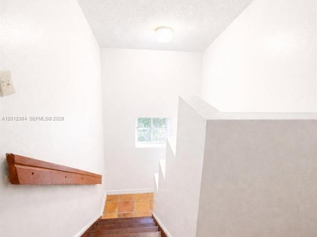 1045 NW 126th Pl, Miami, FL 33182 | MLS #A12012