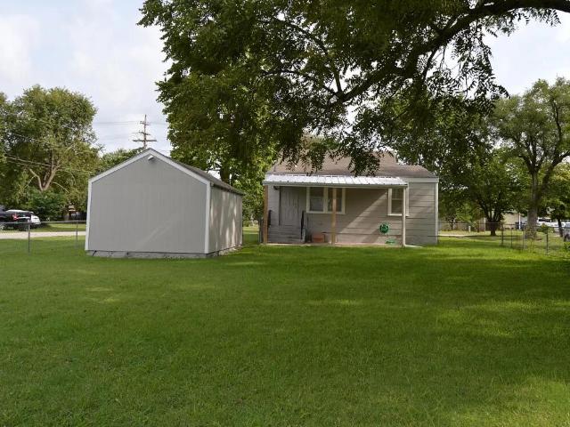 1045 N Dickerson Avenue