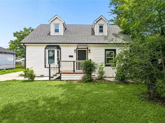 1045 Avenue B, Westwego, LA 70094