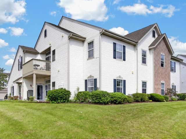 1045 Bedford Ct, Unit 102