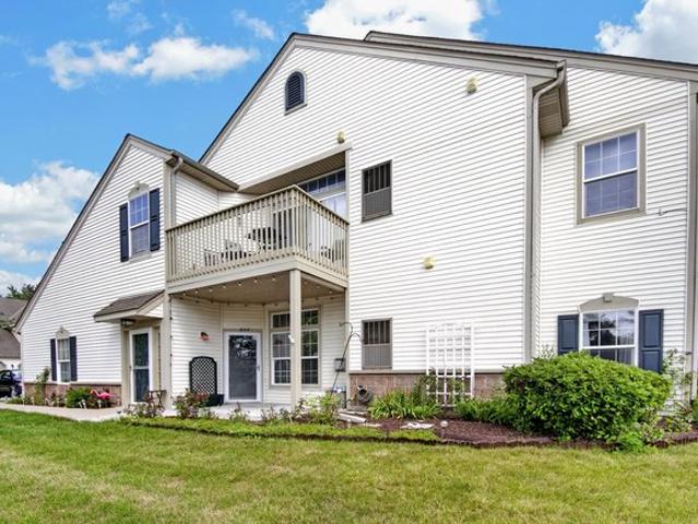1045 Bedford Ct Unit 102, Mount Pleasant, WI 53406