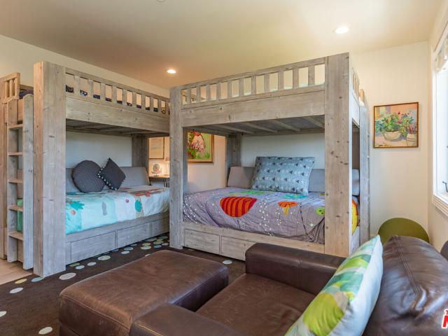 1045 Cold Canyon Rd, Calabasas, CA 91302 | MLS #26635