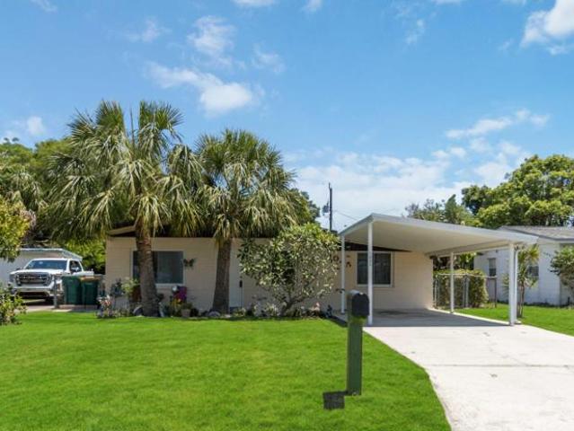 1045 Collins St, Melbourne, FL 32935