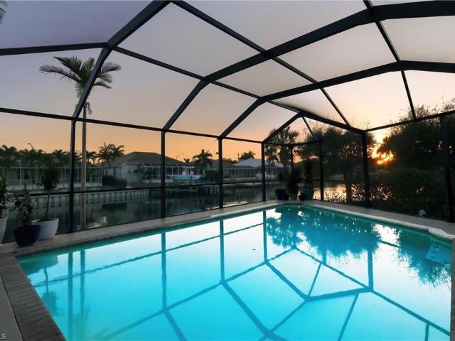 1045 Cottonwood Ct, Marco Island, FL