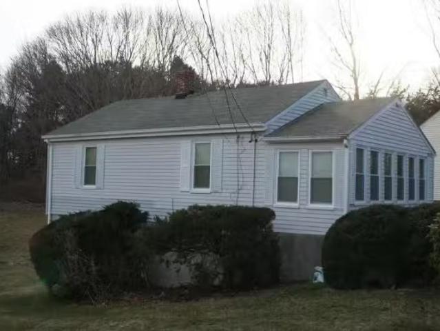 1045 County Road, Pocasset, MA 02559