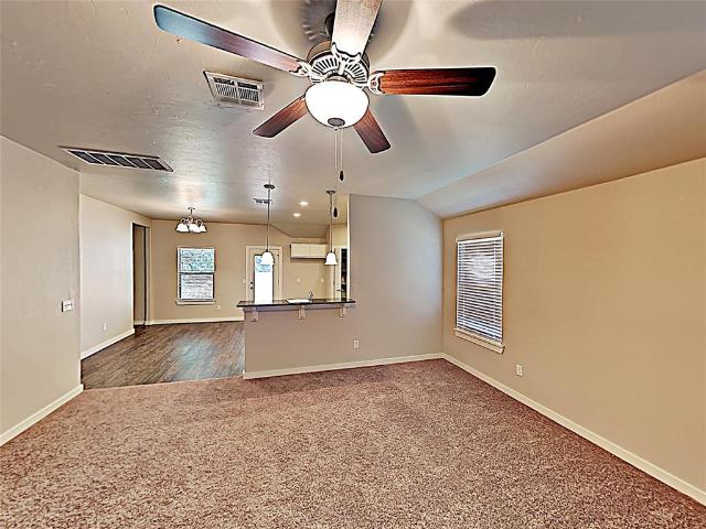 1045 Creekside Drive