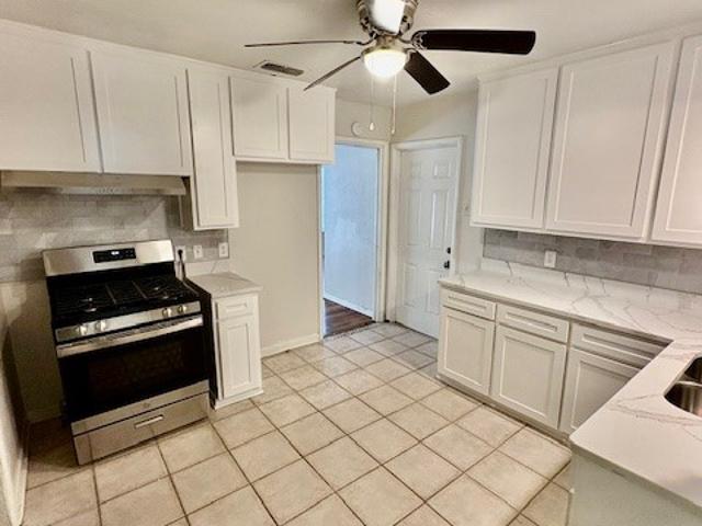1045 Dolphin Place