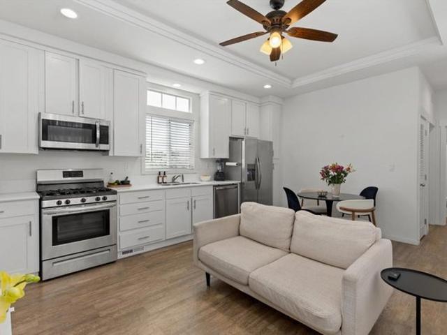 1045 E Vista Way Spc 14, Vista, CA 92084