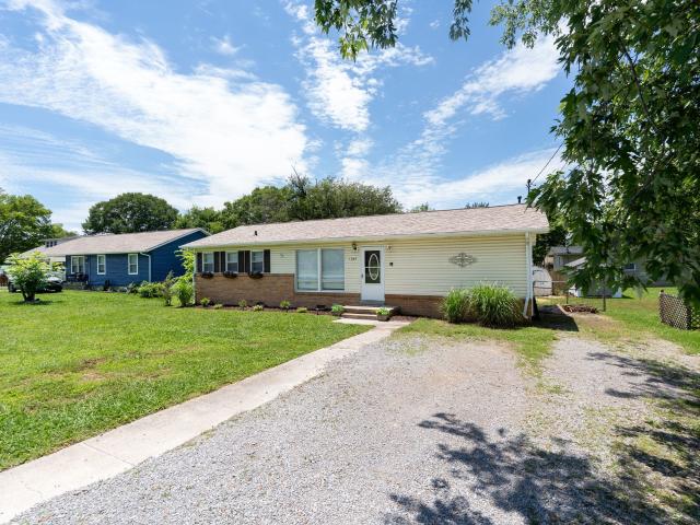 1045 Fairfield Pike