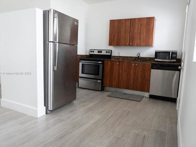 1045 Lenox Ave. #3, Miami Beach, FL 33139