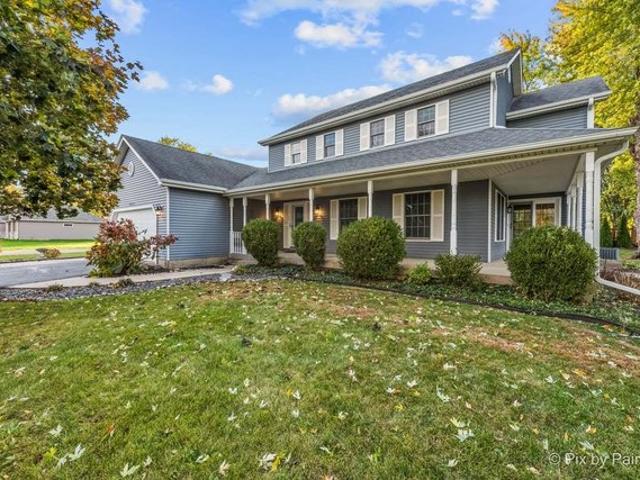 1045 Linda Ln, Lake Holiday, IL 60548