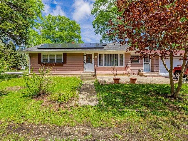 1045 Palace St, Aurora, IL 60506