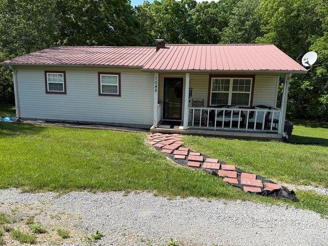 1045 Pearl Hinds Rd, Jamestown, TN 38556