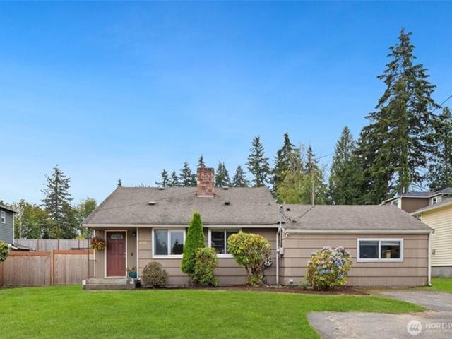 1045 S 197th St E, Des Moines, WA 98148